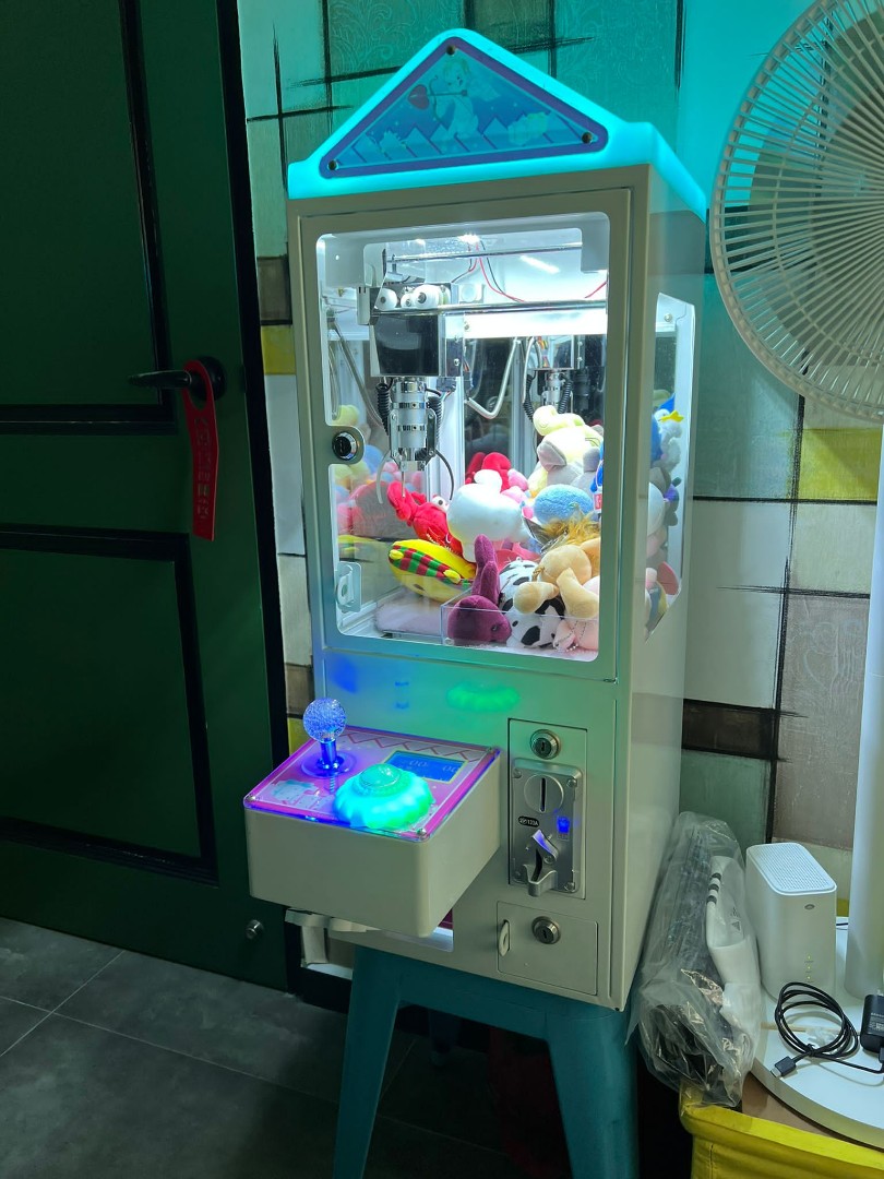 Mini Claw machine with more than 20 soft toys, Hobbies & Toys, Toys ...