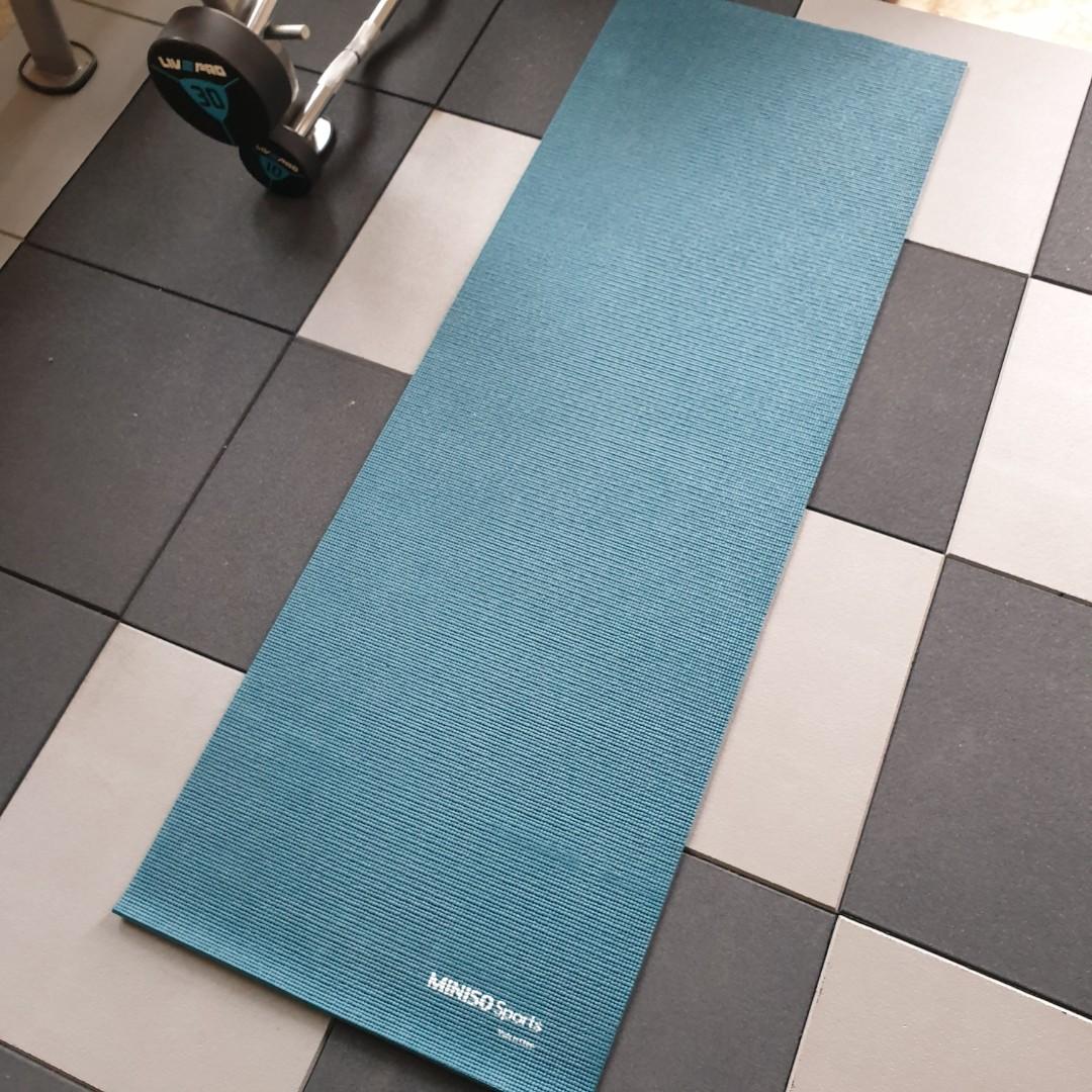 Miniso Yoga Matt, Olah Raga, Perlengkapan Olahraga Lainnya di Carousell