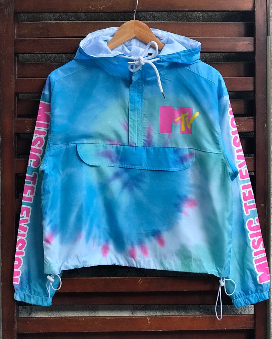 MTV Windbreaker, Men's Fashion, Tops & Sets, Hoodies on Carousell