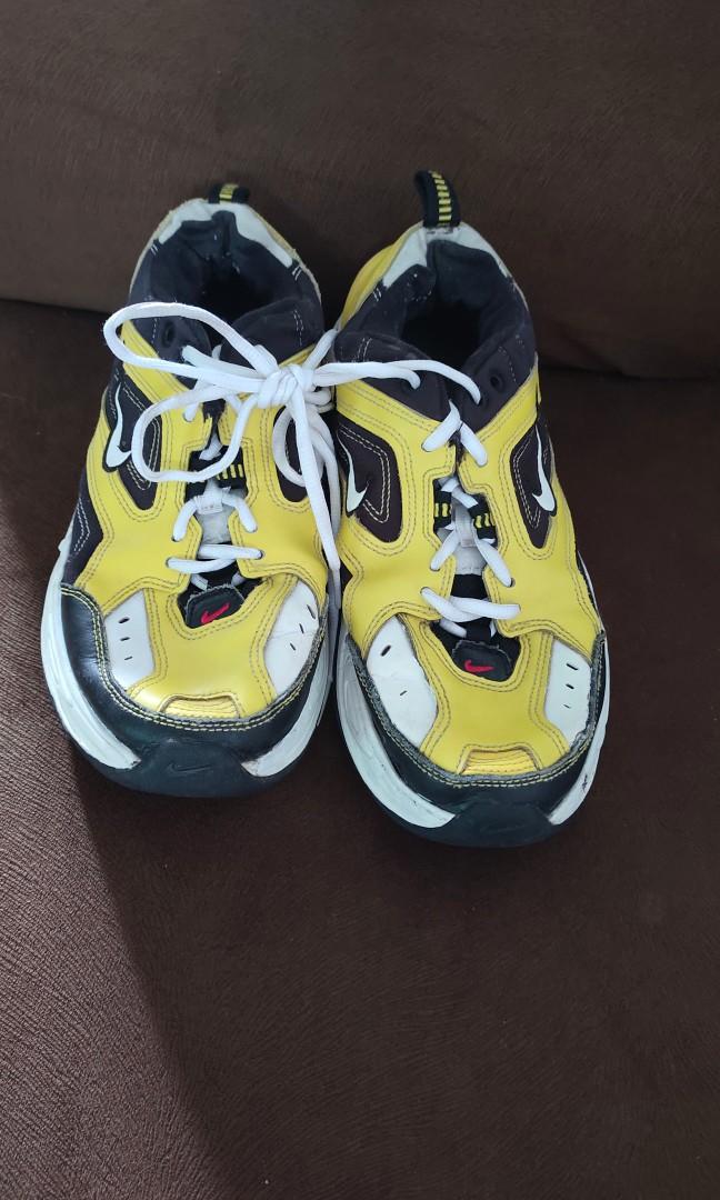 Nike kuning, Fesyen Pria, Sepatu , Sneakers di Carousell