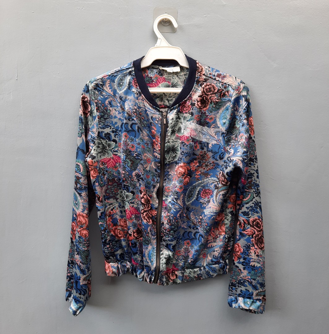 Pre-loved light bomber jacket with floral print, Women's Fashion, Coats ...