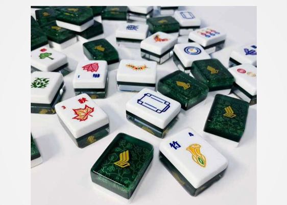 Singapore Airlines SQ Mahjong set green 2021, Hobbies & Toys, Toys ...