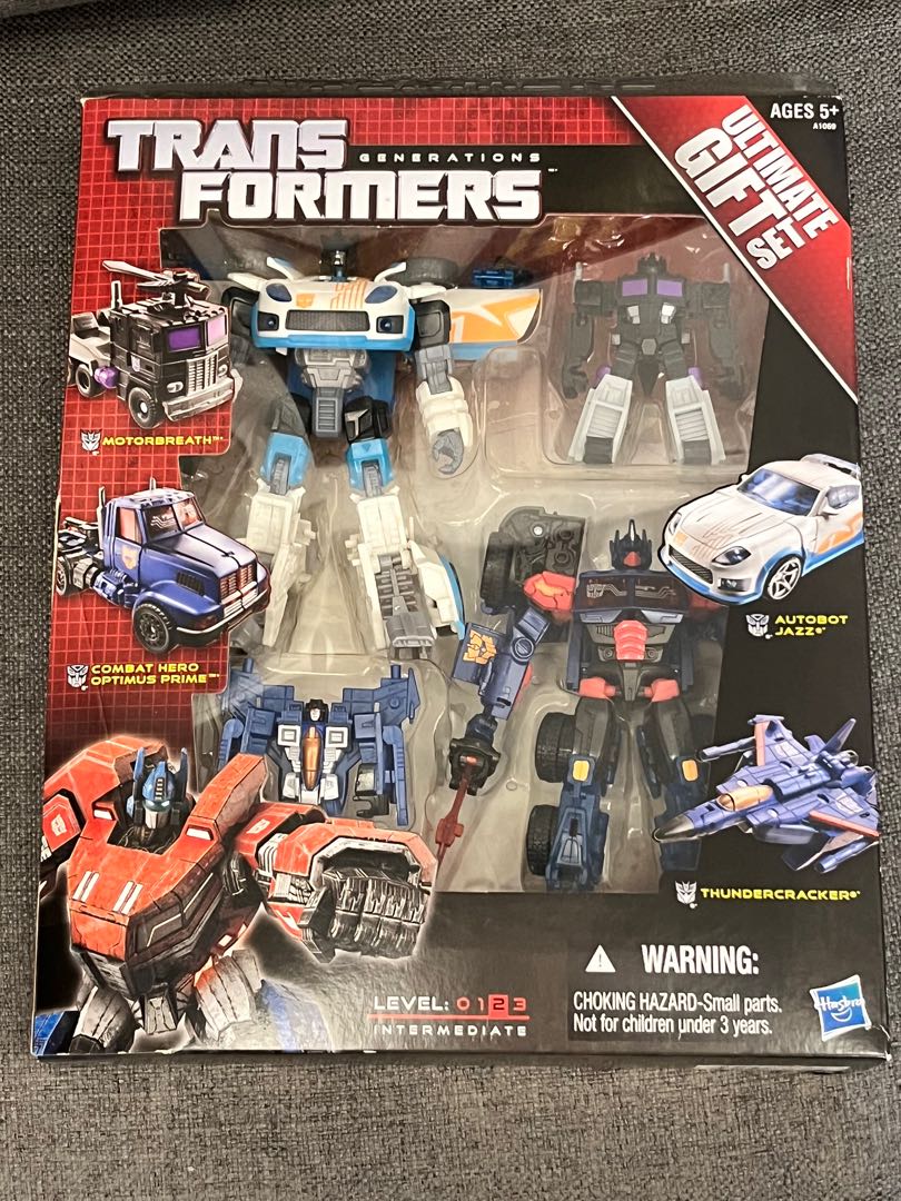 Transformer Gift Set, Hobbies & Toys, Toys & Games on Carousell