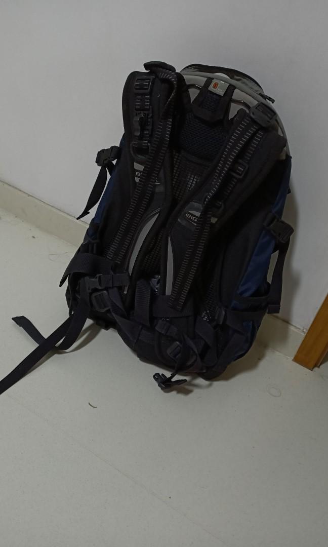 Travel Hiking Backpack 30L Hikeholic Eiger, Men's Fashion, Bags ...