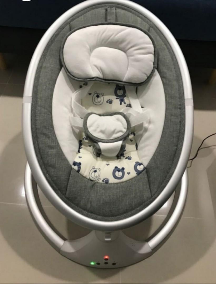 Baby Auto Swing, Babies & Kids, Infant Playtime on Carousell