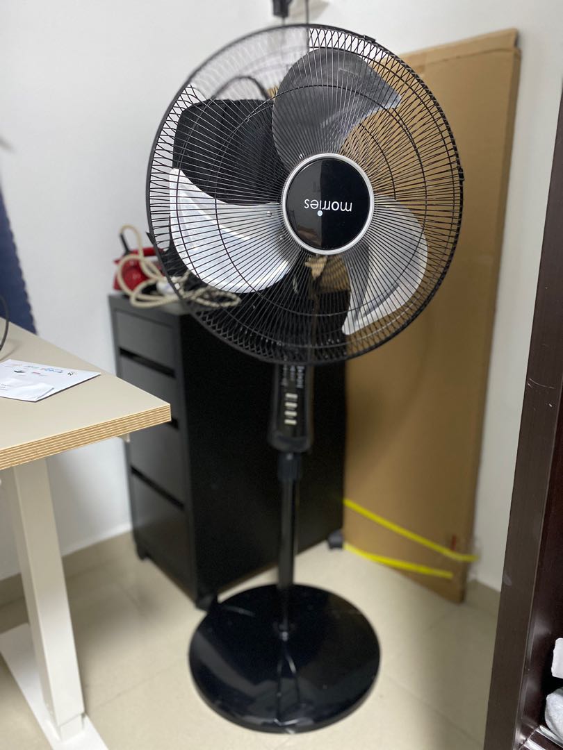 Broken standing fan, Furniture & Home Living, Lighting & Fans, Fans on ...