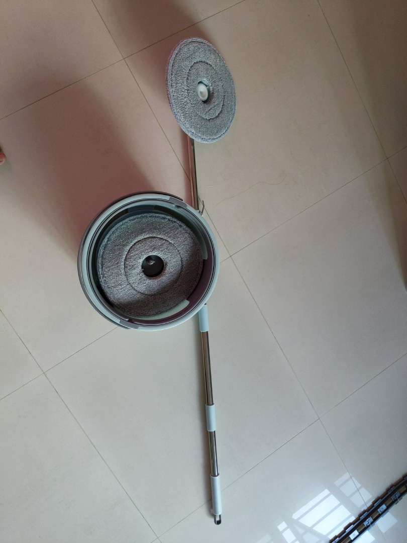 Circular mop, Furniture & Home Living, Cleaning & Homecare Supplies ...