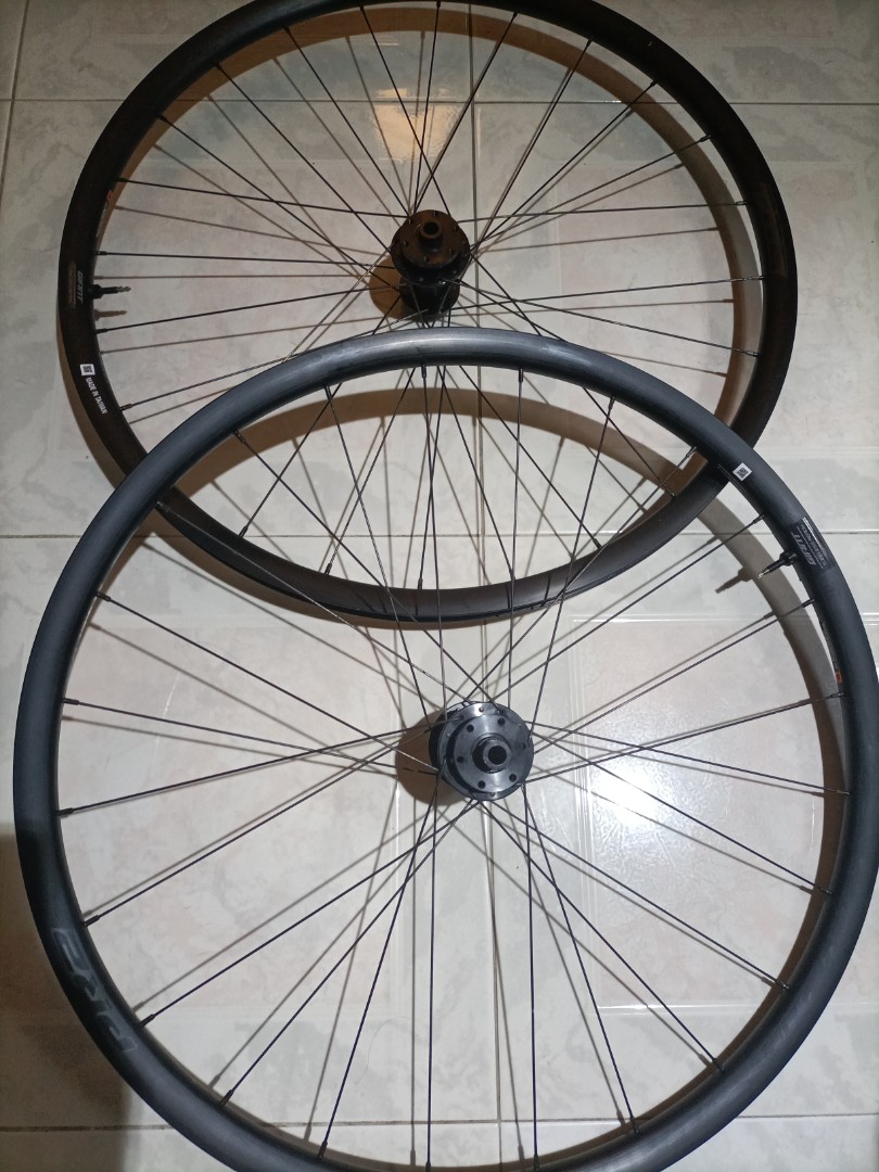 GIANT PR2 TUBELESS DISC WHEELSET, Sports Equipment, Bicycles & Parts ...