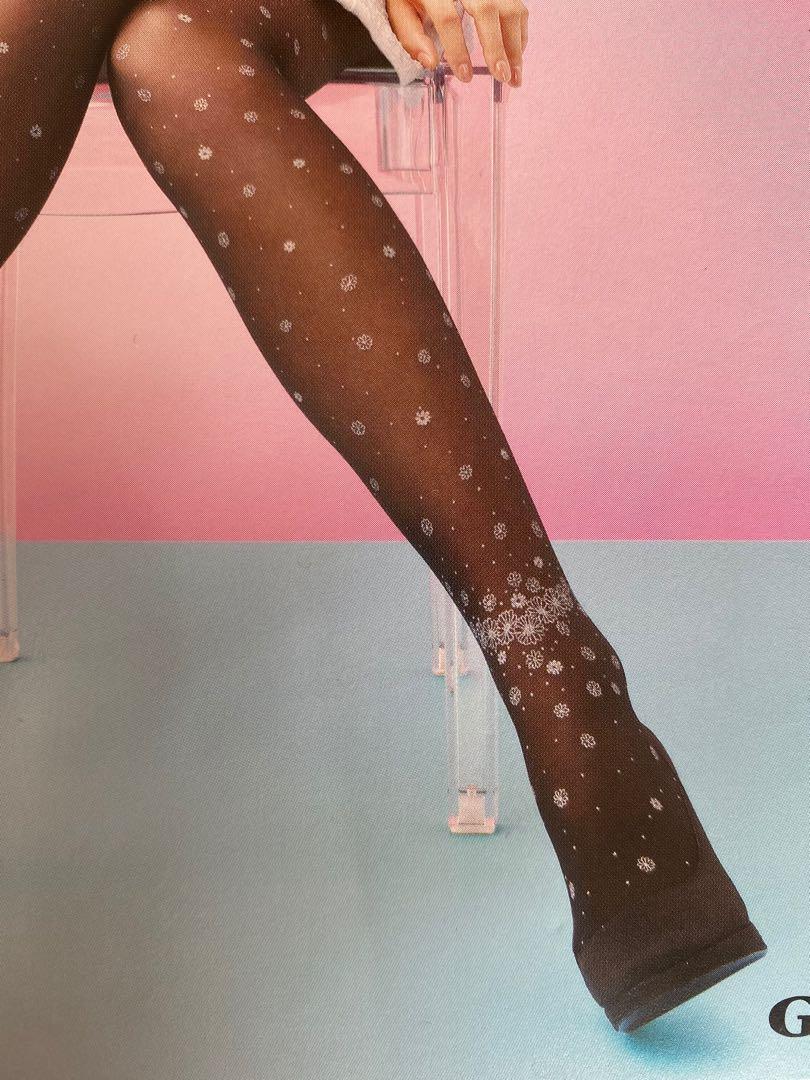 GUNZE Tuche 日本製Lame花紋圓點絲襪褲TH442C, 女裝, 手錶及配件, 襪褲襪 - Carousell