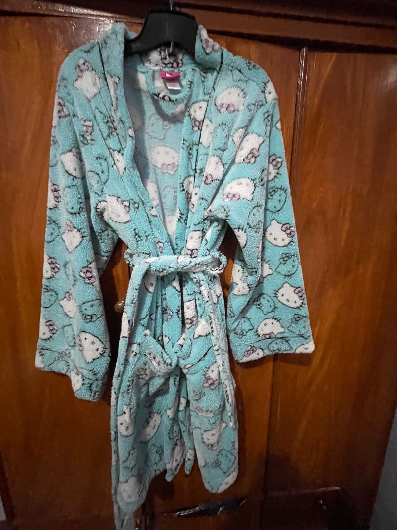 Hello Kitty Robe, Women's Fashion, Undergarments & Loungewear on Carousell