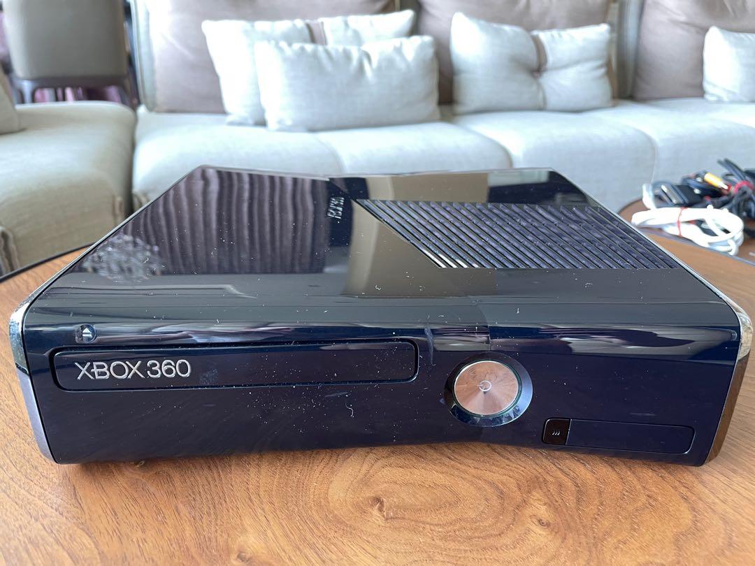 Microsoft Xbox 360 S (Model 1439) 4 GB Console with Kinect & 3 Sets of ...