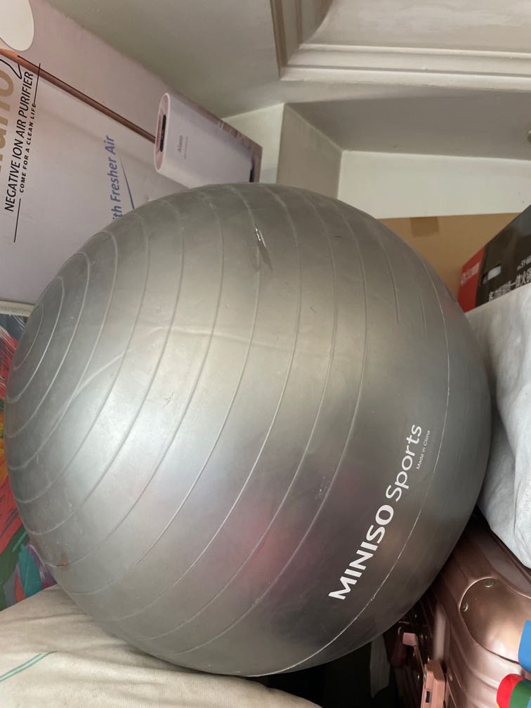 miniso stretching ball, Sports Equipment, Exercise & Fitness, Toning ...