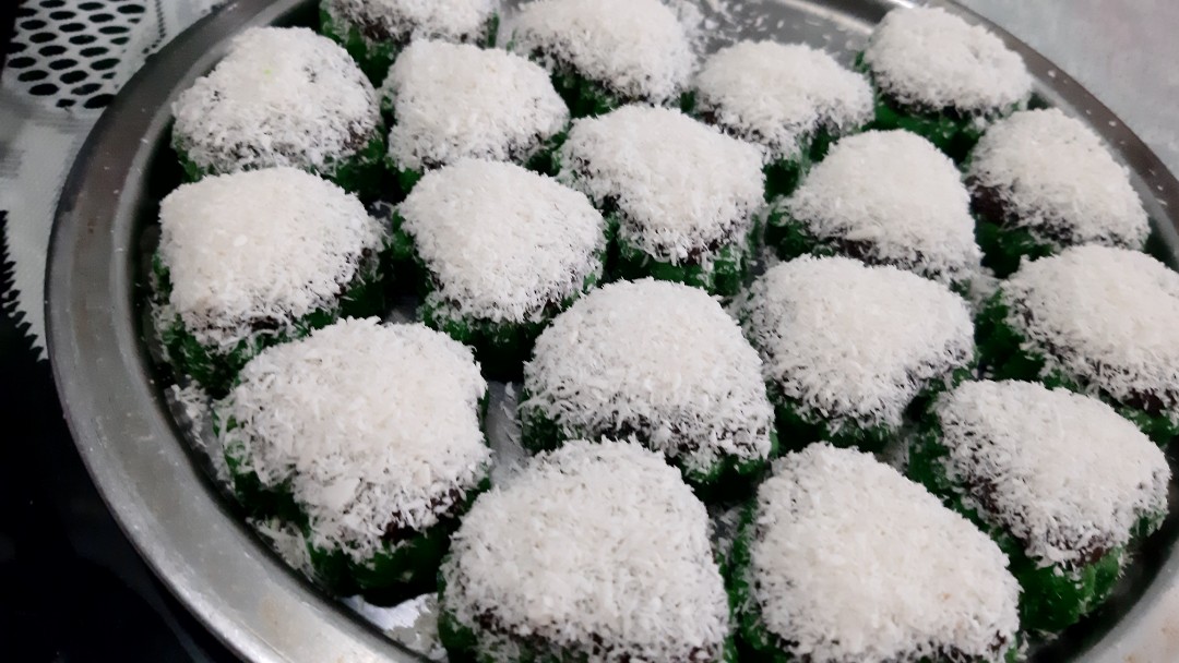 Ondeh Ondeh Tartz, Food & Drinks, Homemade Bakes on Carousell