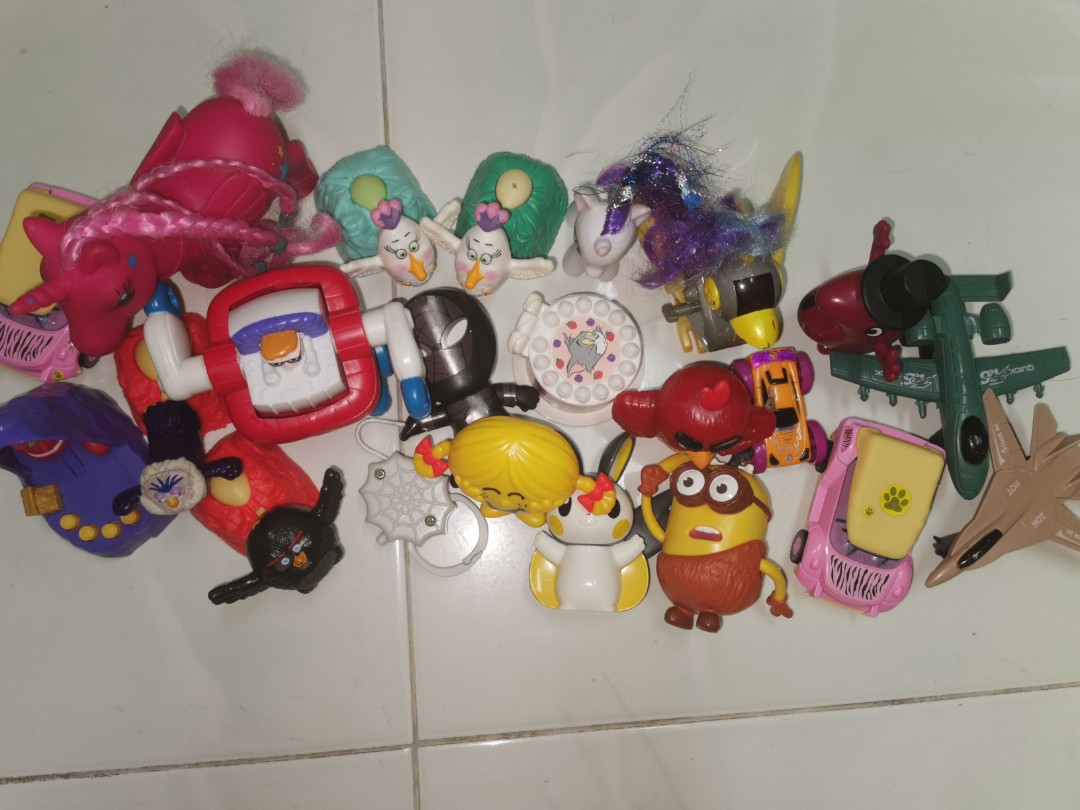 Random toys, Hobbies & Toys, Toys & Games on Carousell