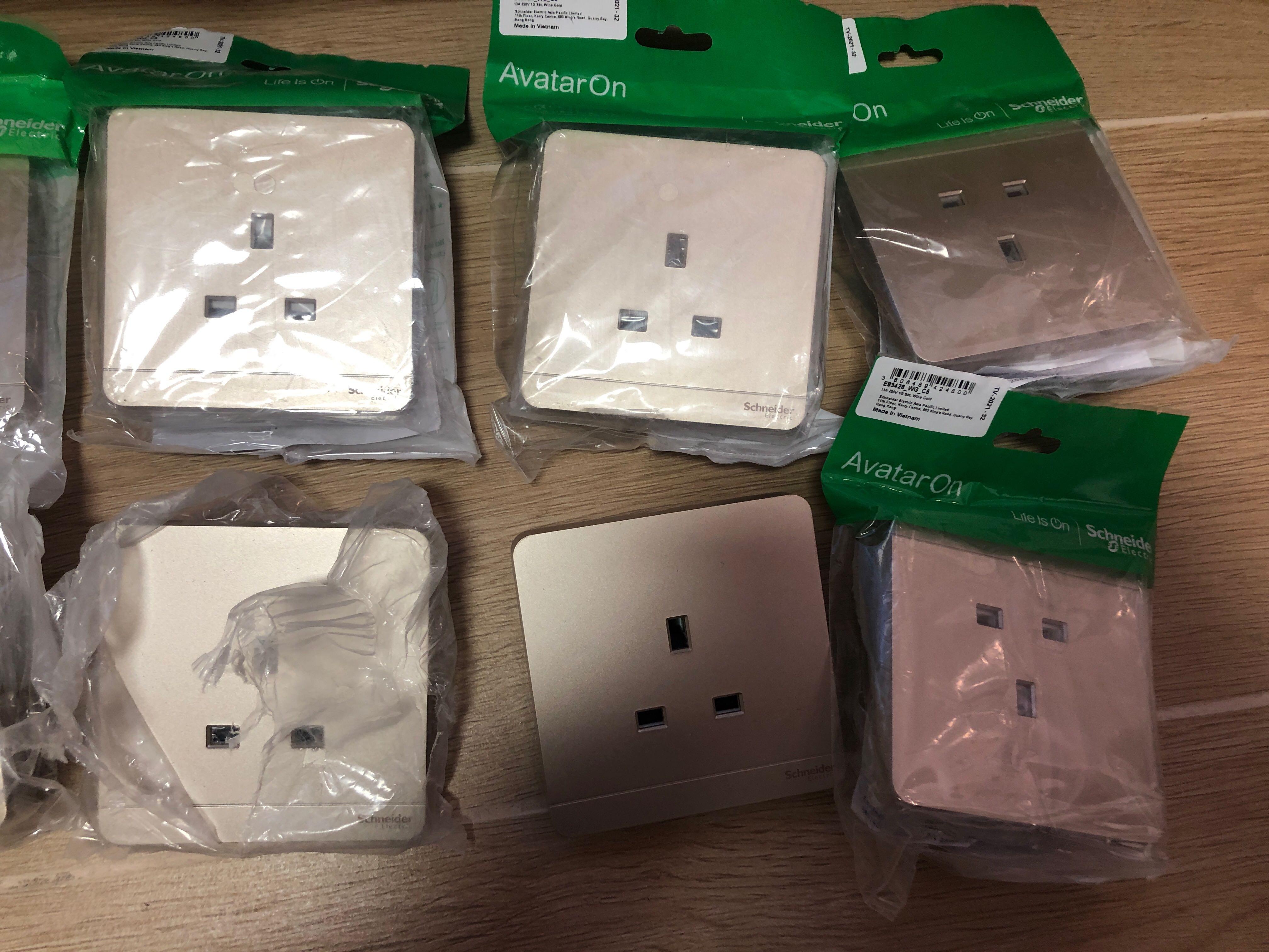 Schneider Avatar On Socket 施耐德奐尚電掣面板, 家庭電器, 轉插器及插頭 - Carousell