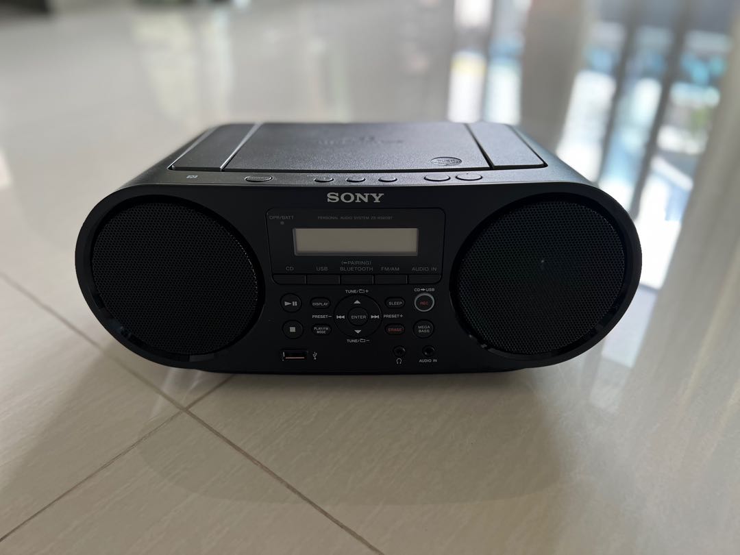 Sony CD Player with radio function, Audio, Portable Music Players on ...