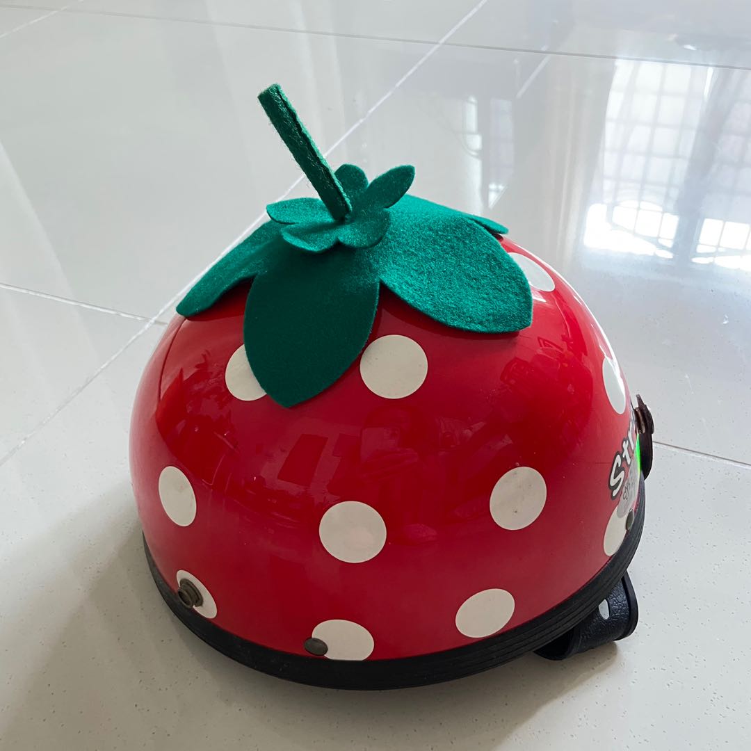 Strawberry helmet approved by Taiwan automobile, Motorcycles ...