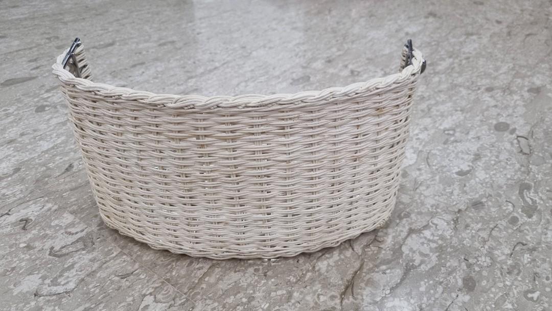 Vespa Rattan front basket, Motorcycles, Motorcycle Accessories on Carousell