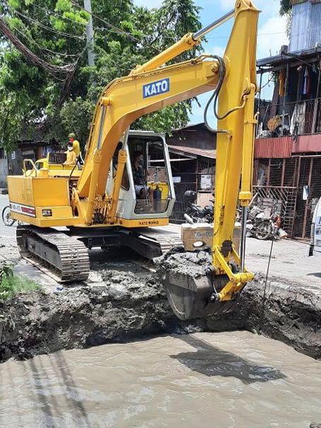 BACKHOE with Concrete Breaker and Bucket for RENT. COMPLETE, Commercial ...