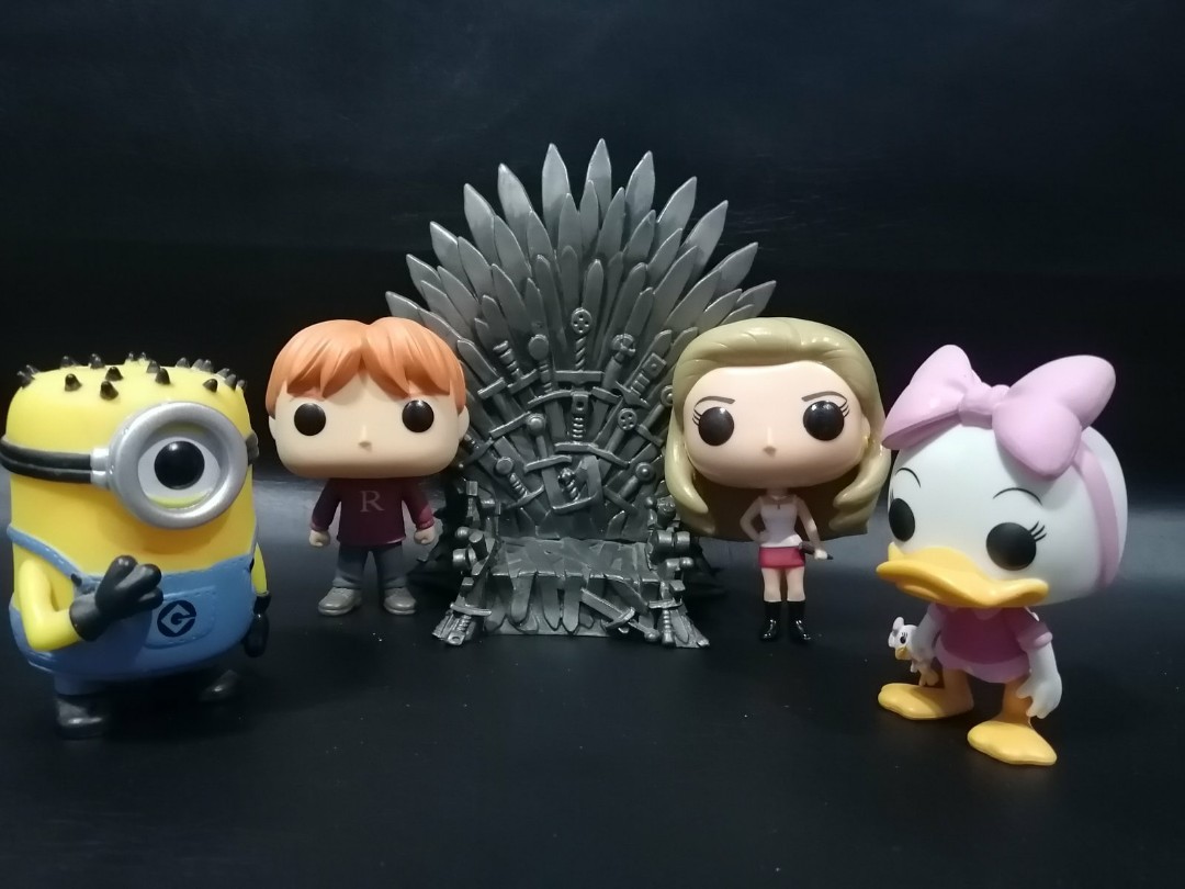 Funko - OOB pops ( Ron Weasley, Minion, Iron Throne, Buffy, Daisy ...