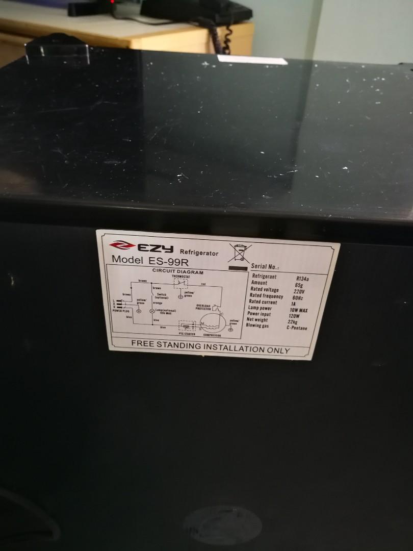 Mini Ref EZY, TV & Home Appliances, Kitchen Appliances, Refrigerators ...