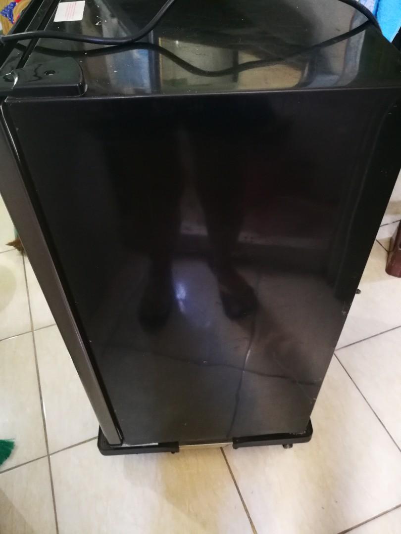 Mini Ref EZY, TV & Home Appliances, Kitchen Appliances, Refrigerators ...