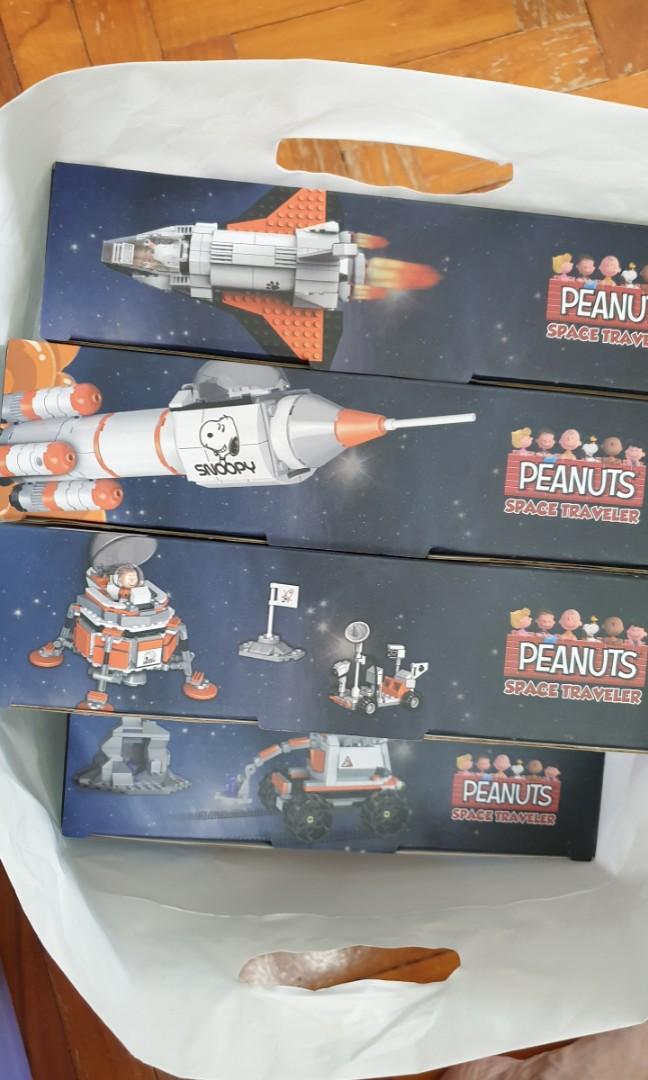 Miniso Peanuts in Space Lego-friendly snoopy, Hobbies & Toys, Toys ...