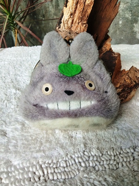 NIBARIKI.TOKUMA SHOTEN KISSLOCK, Women's Fashion, Bags & Wallets ...