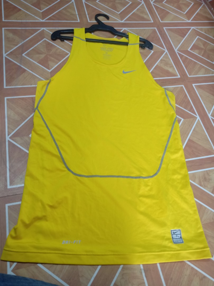 Nike pro combat sando, Men's Fashion, Activewear on Carousell