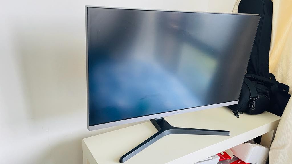 Samsung 28 inch 4K monitor uhd, Computers & Tech, Desktops on Carousell