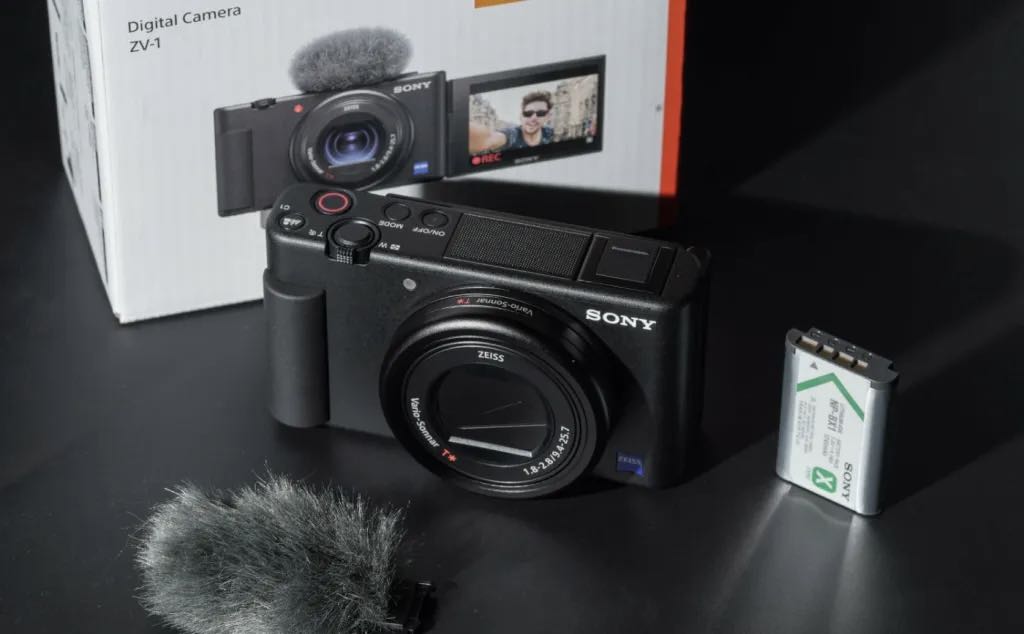 Sony ZV-1 + Grip - 20.1-Megapixel Digital Camera for Content Creators ...