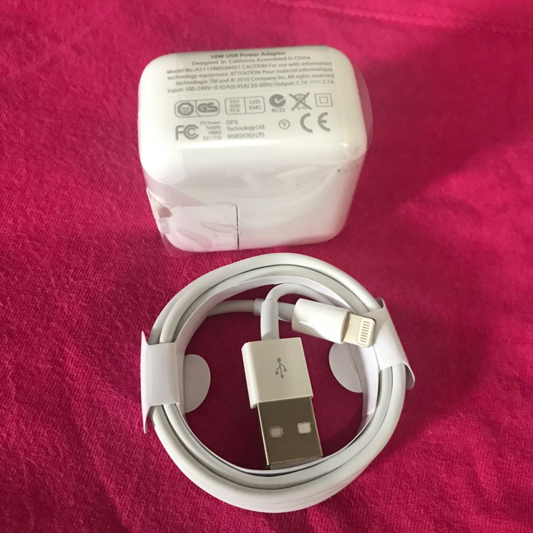 iPhone iPad charger 10 watts adapter and lightning cable, Mobile Phones ...