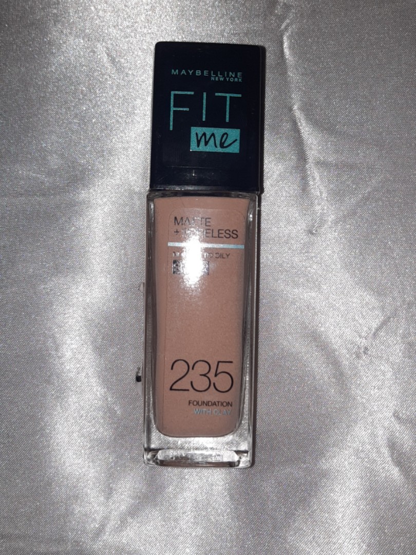 Maybelline Fit Me Matte + Poreless Foundation 235 - Pure Beige, Beauty ...