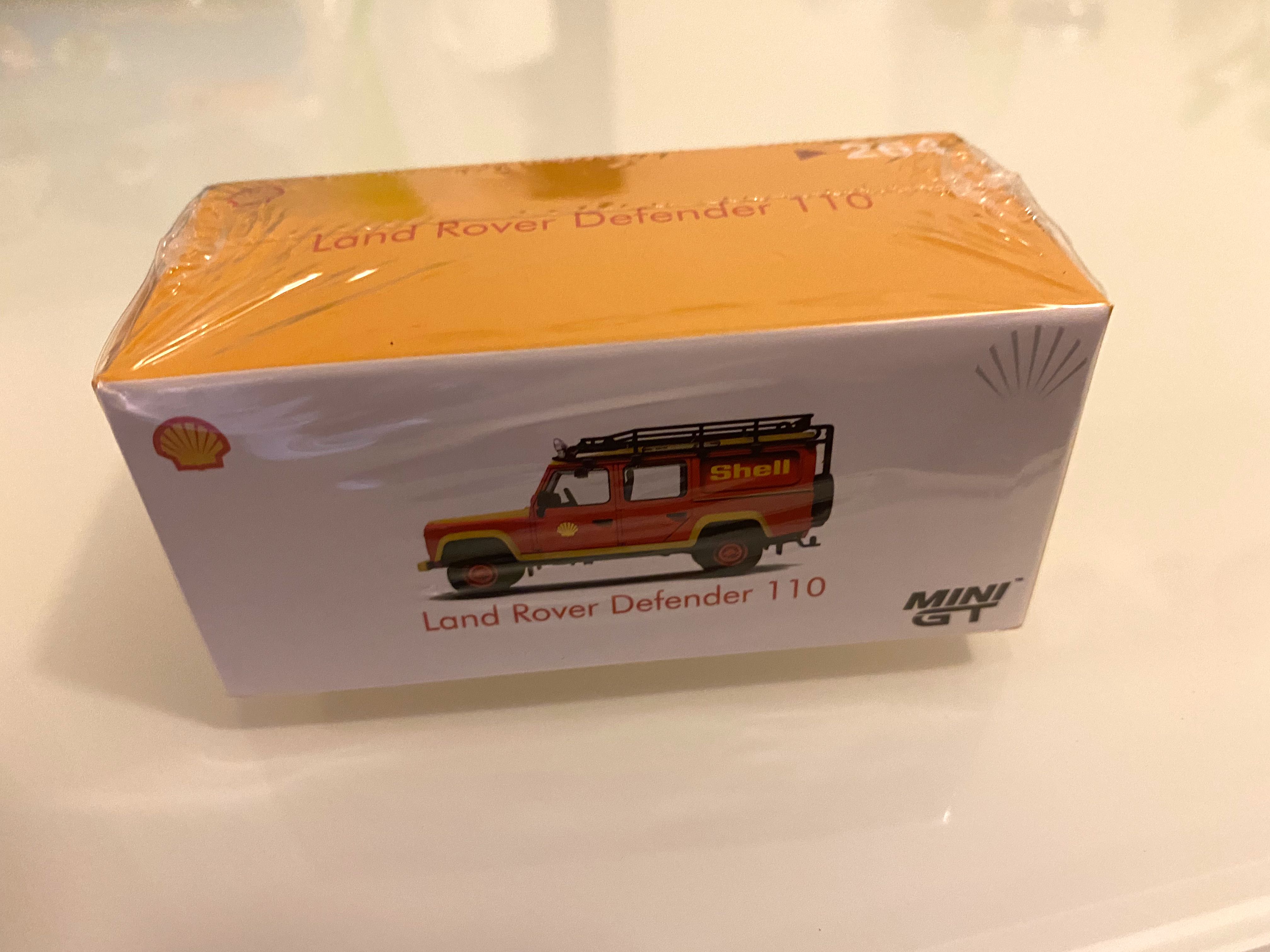 Mini GT Shell Land Rover Defender 110 New, 興趣及遊戲, 玩具 & 遊戲類 - Carousell
