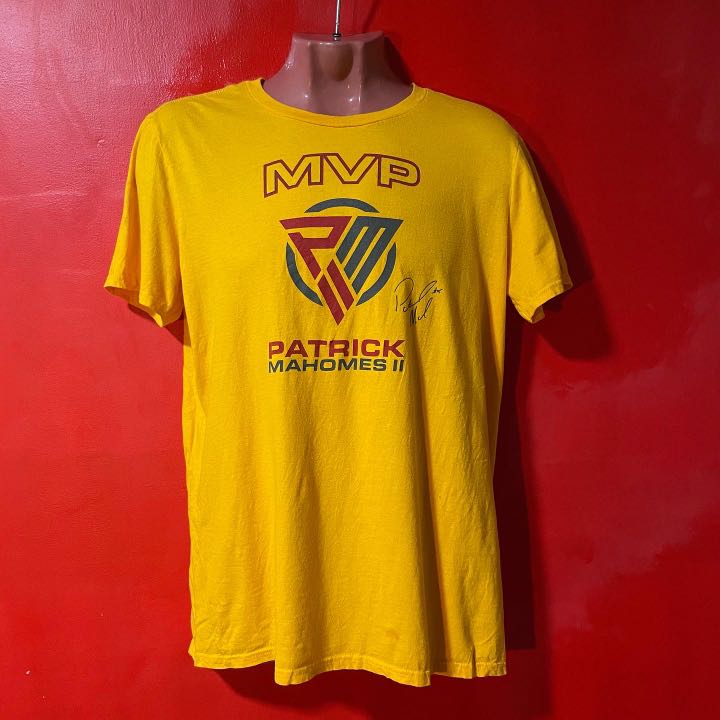 PATRICK MAHOMES WITH SIGNATURE, Men's Fashion, Tops & Sets, Tshirts ...