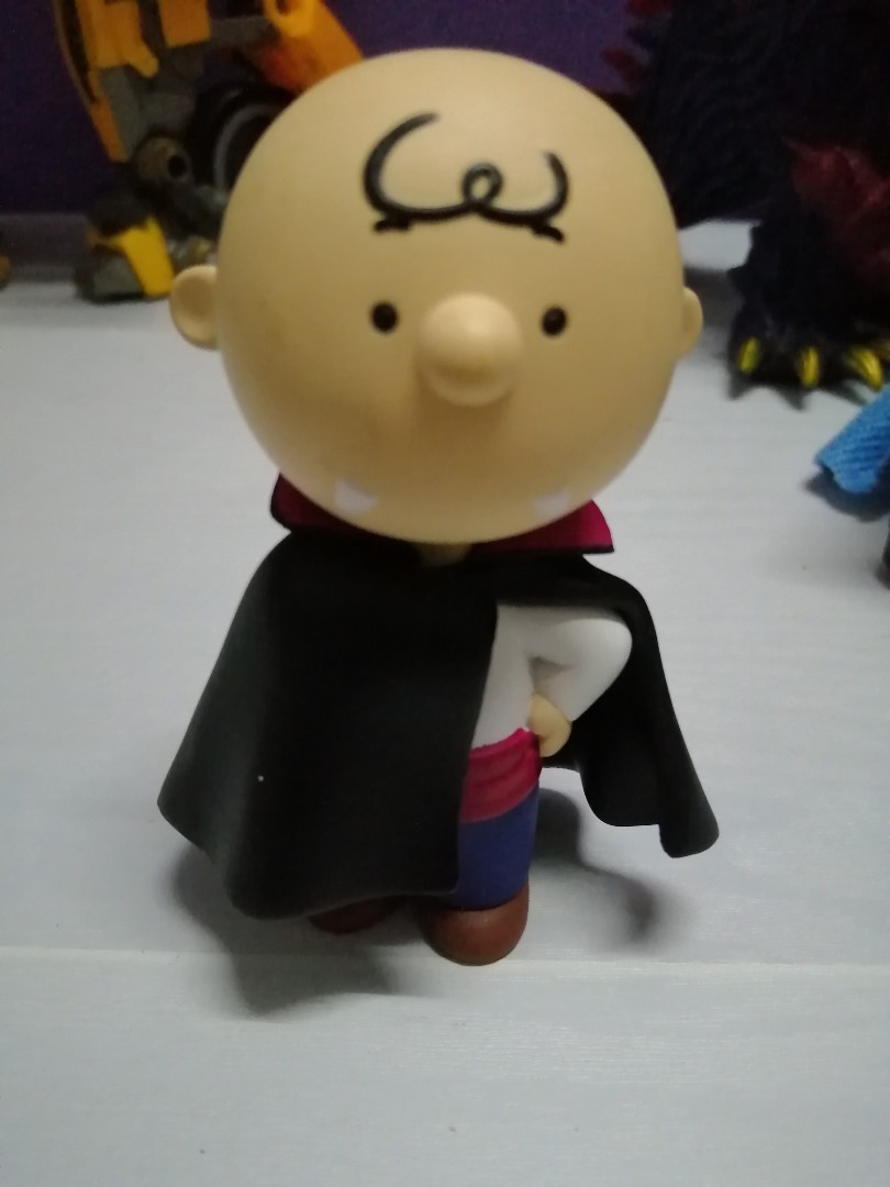 Peanuts Charlie Brown Vampire, Hobbies & Toys, Collectibles ...