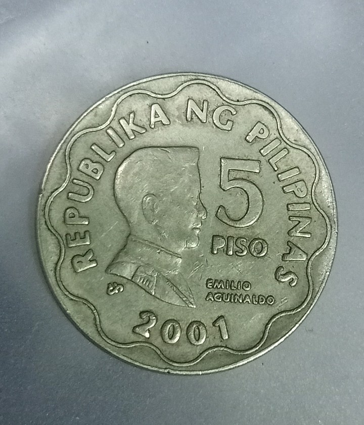 2001 & 2002 5 PESO ERROR COINS, Hobbies & Toys, Memorabilia ...