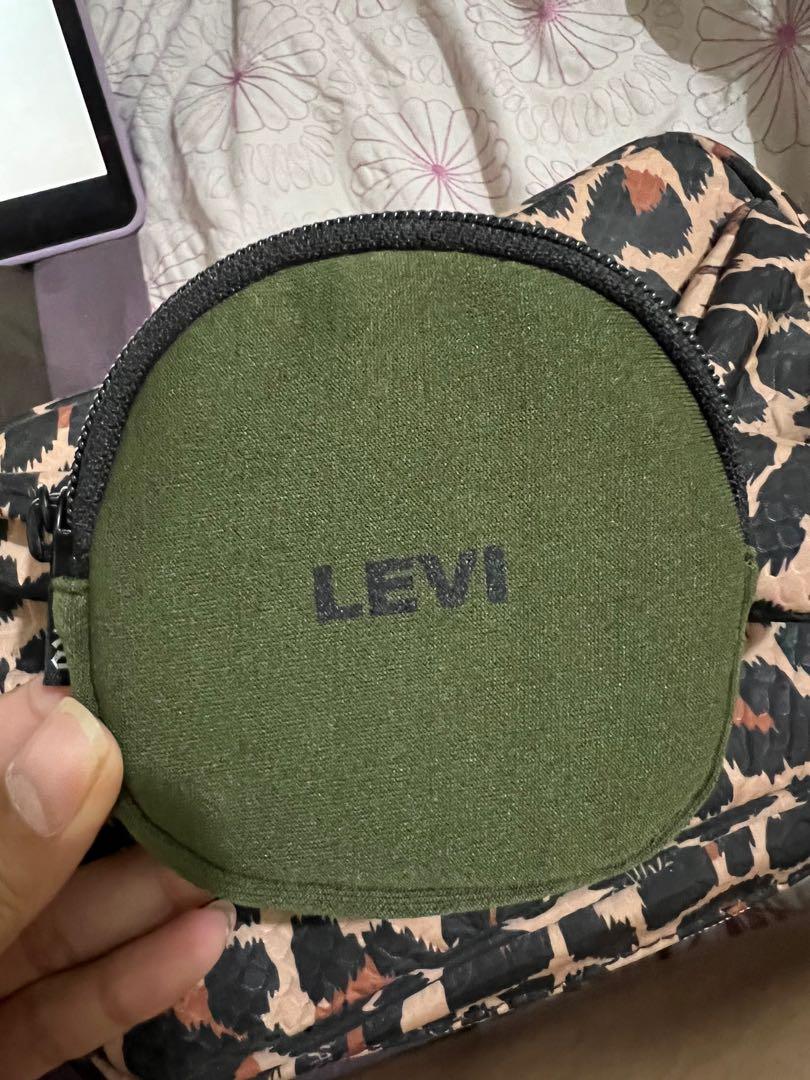 Attack on Titan Levi Coin Purse, Women's Fashion, Bags & Wallets ...