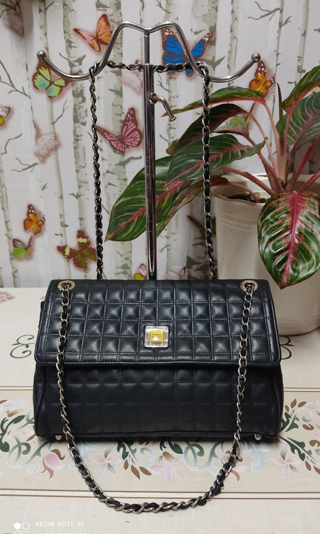 Authentic Bana Bana Chain Sling Bag, Women's Fashion, Bags & Wallets ...