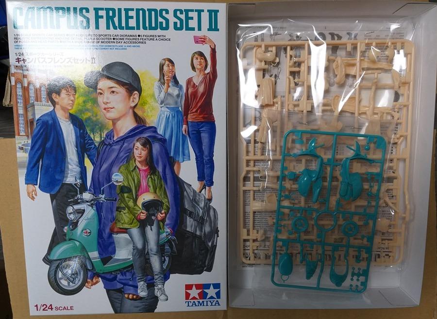 Campus Friends Set II Tamiya 1/24 plastic model kit 24356, 興趣及遊戲, 玩具 ...