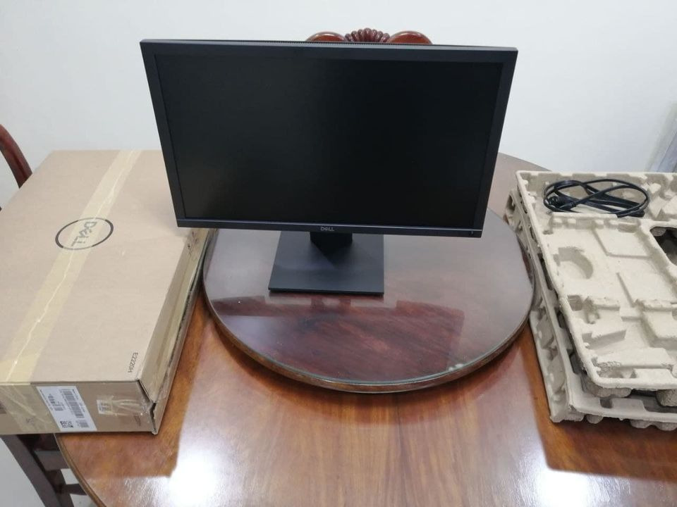 Dell E2220H 22" LED Monitor almost new with Box and Accessories ...