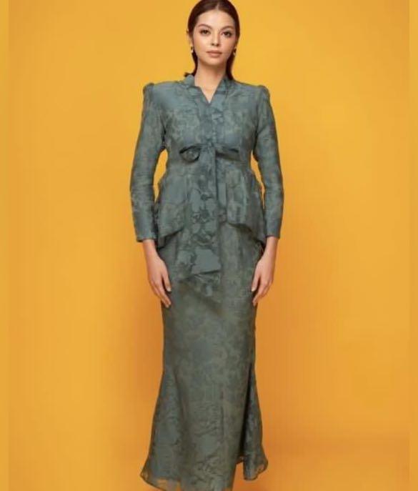 Emerald green raya / baju raya sewa, Women's Fashion, Muslimah Fashion ...