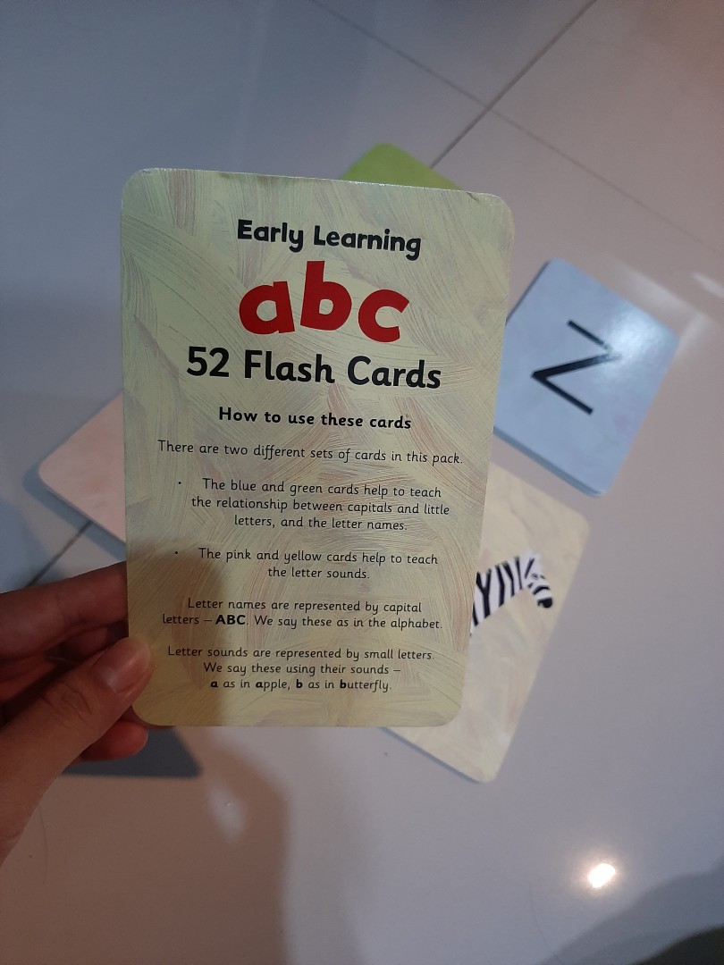 Flash card abc, Buku & Alat Tulis, Buku Anak-Anak di Carousell