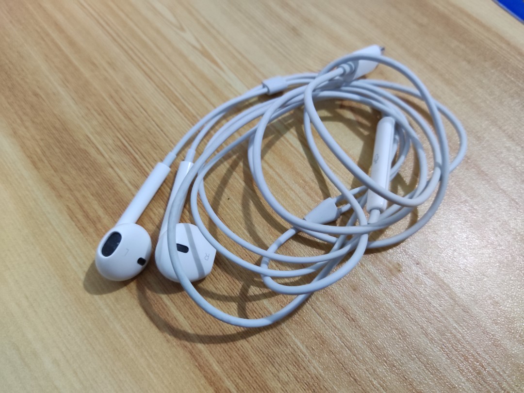 Original EarPods with Lightning Connector, Audio, Earphones on Carousell