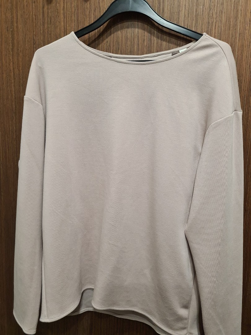 Pink UNIQLO Top, Women's Fashion, Tops, Blouses on Carousell