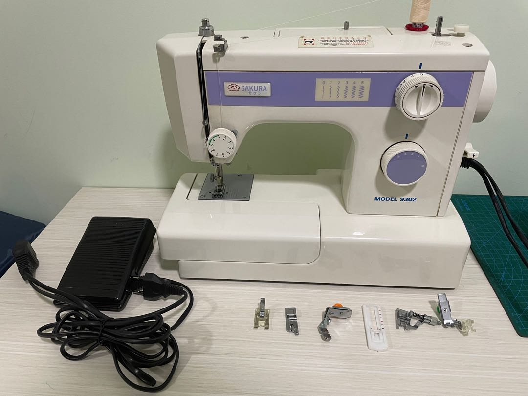 Sakura 9302 sewing machine, Hobbies & Toys, Stationery & Craft, Craft ...