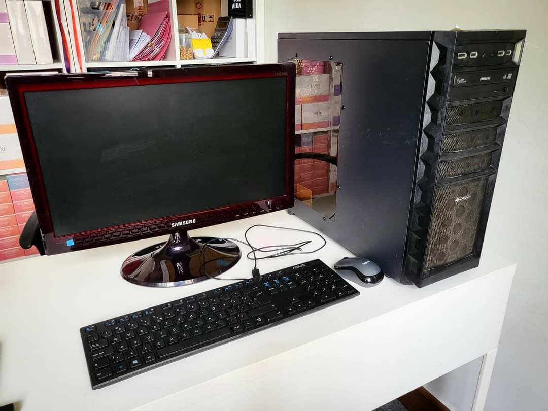 Samsung 20 inch, Computers & Tech, Desktops on Carousell