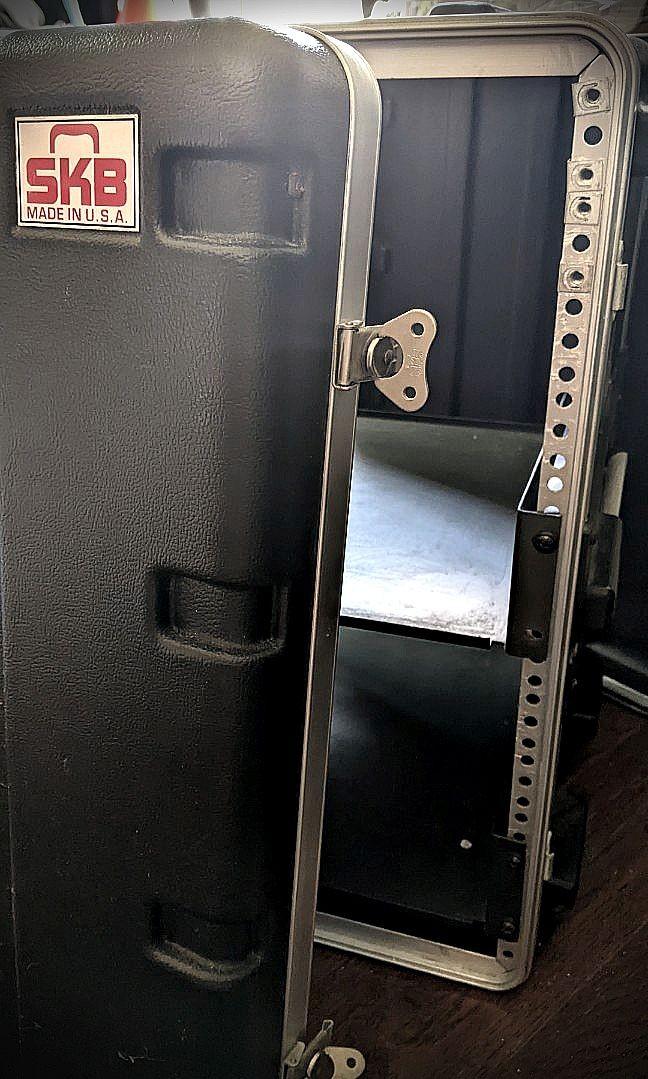 SKB 12U 19" Rack Case / Flight Case MADE IN USA for DJ / Sound / PA ...