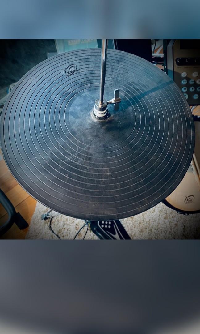 XM Drums made in Taiwan with a pair of Yamaha speakers, Hobbies & Toys ...