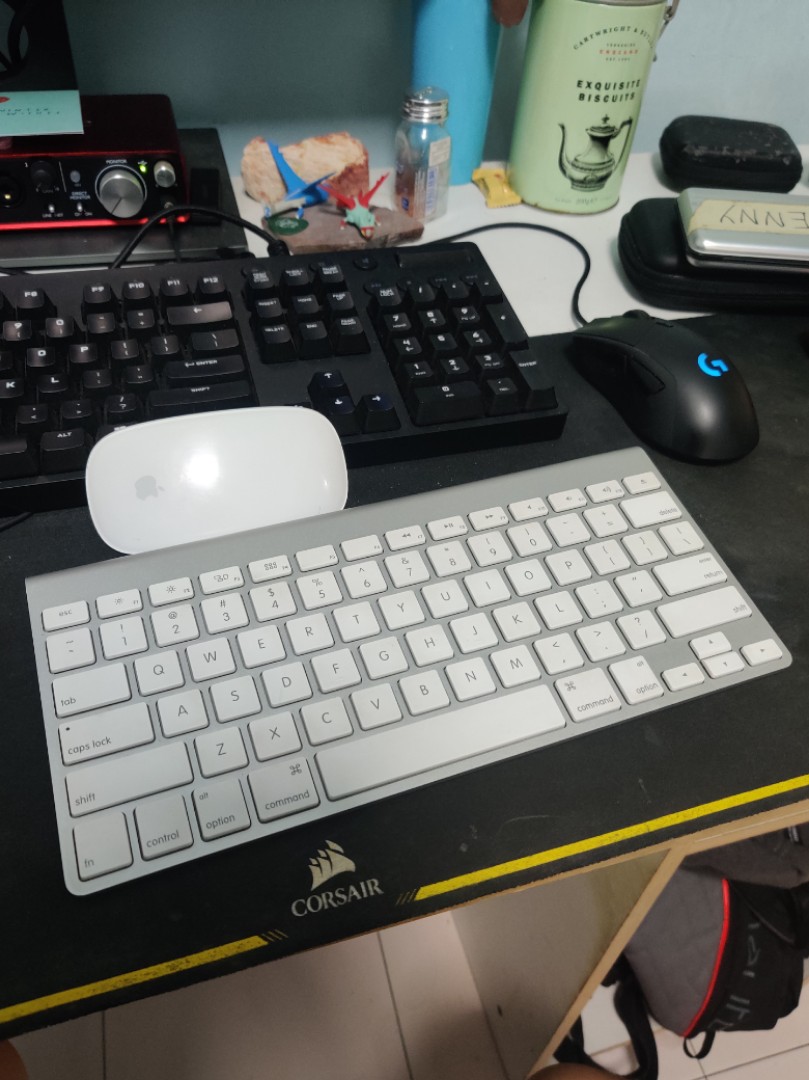 Apple Gen 1 Wireless Keyboard and Mouse, Computers & Tech, Parts ...